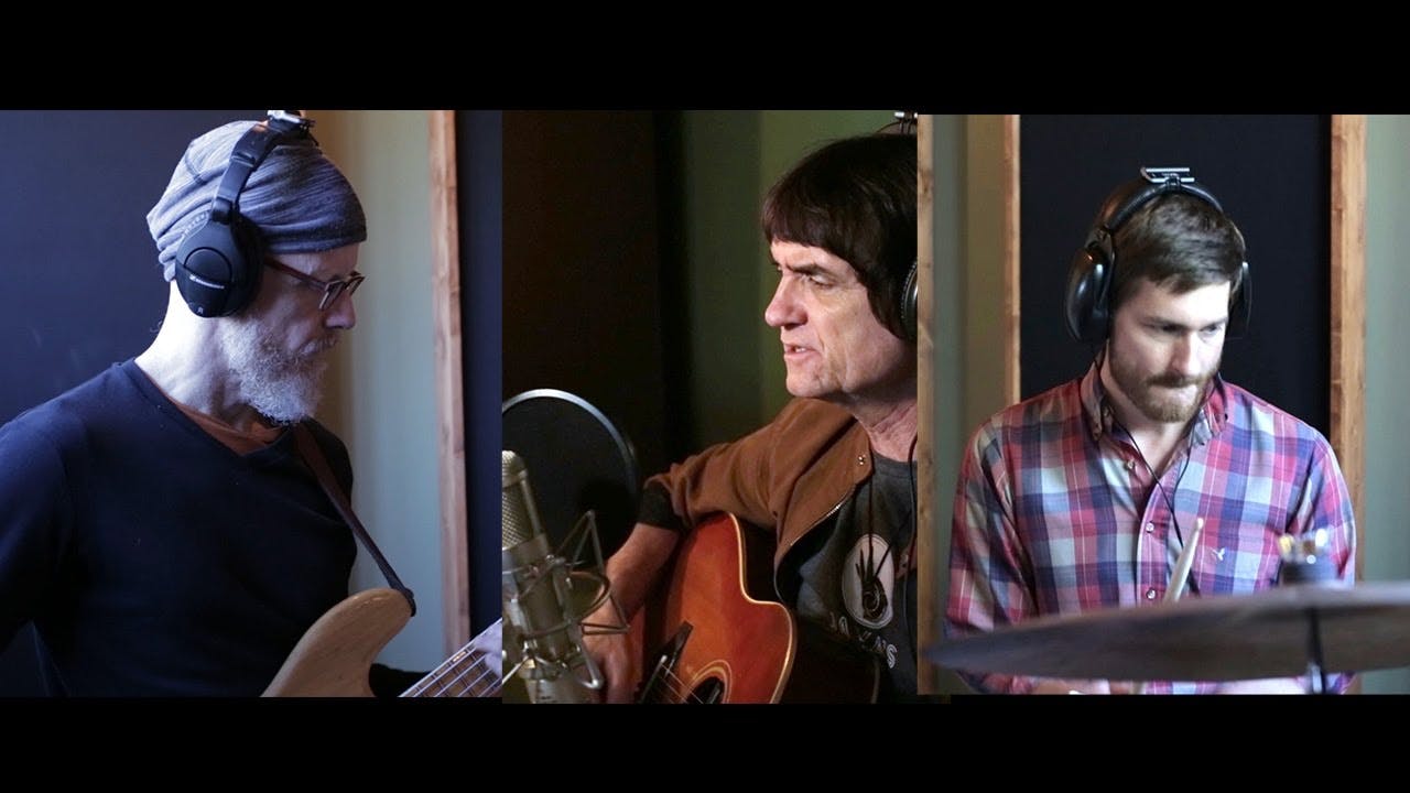 Getting a Great Headphone Mix for Tracking | Videos - Waves Audio